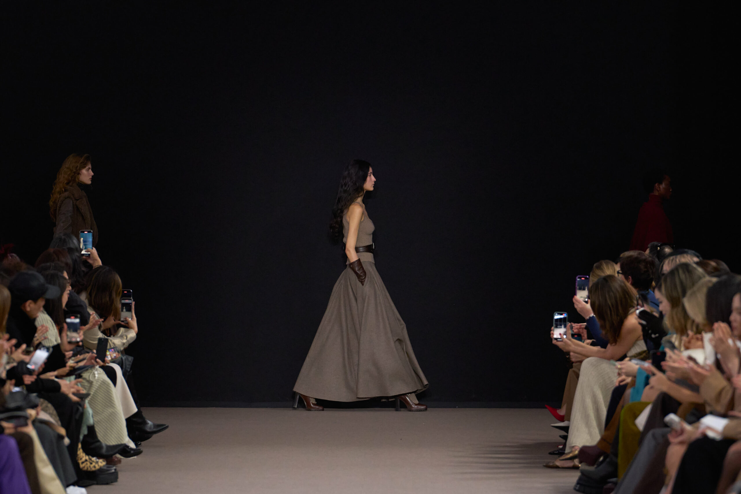 MAX MARA - Random Production